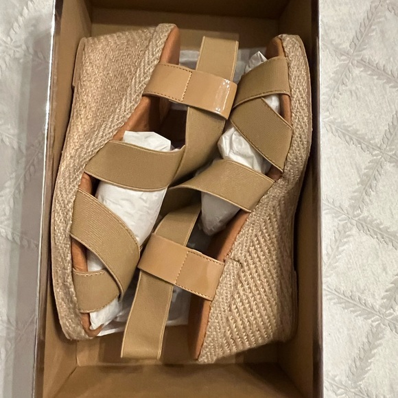 Andre Assous | Shoes | New Andre Assous Dalmira Wedge Sandal | Poshmark